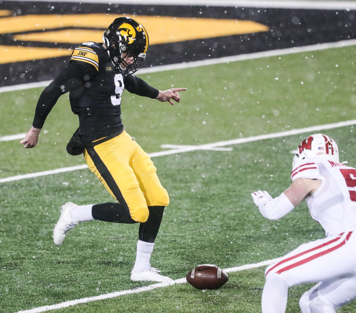 Freshman Taylor named the punter of the year in Big Ten | College ...