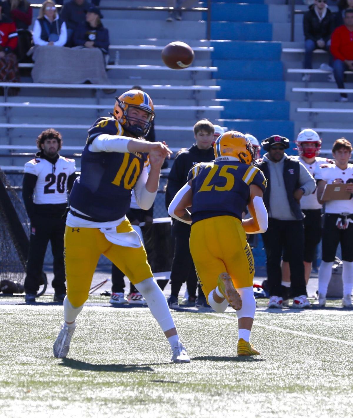 Augustana Vikings clinch season-opening victory