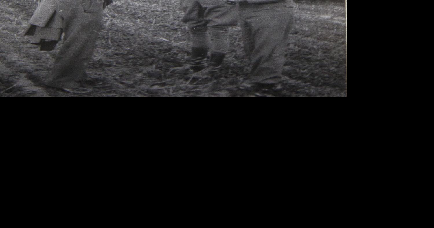 Moline WWII pilot got historical photos of three U.S. generals