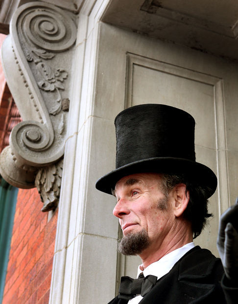 Abe Lincoln takes in Q-C sights; touts River Action project | Local ...