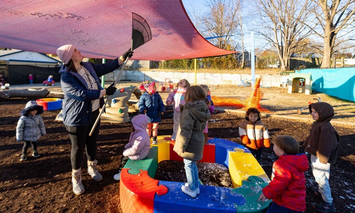 Trump freezes $10B in social service, child care funding for Illinois ...