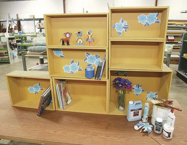 Create a bookcase from old drawers in one day