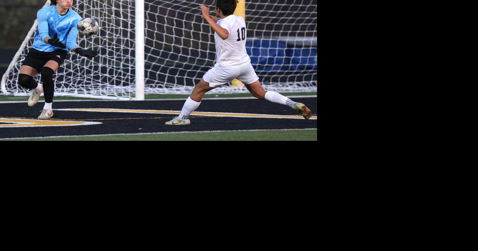 Bettendorf closing in back-to-back MAC championships