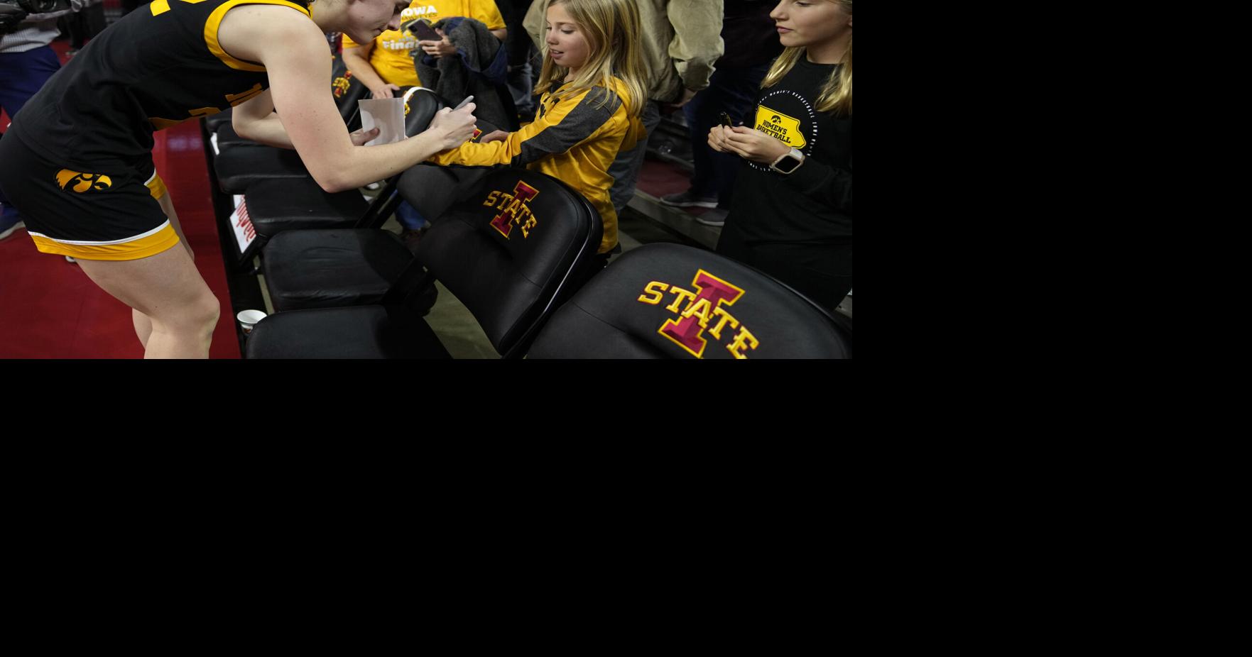 Caitlin Clark helped Iowa pull away from Iowa State
