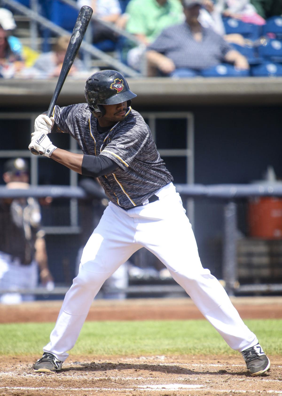 Bandits' Robinson catches on in the family business | Midwest League ...