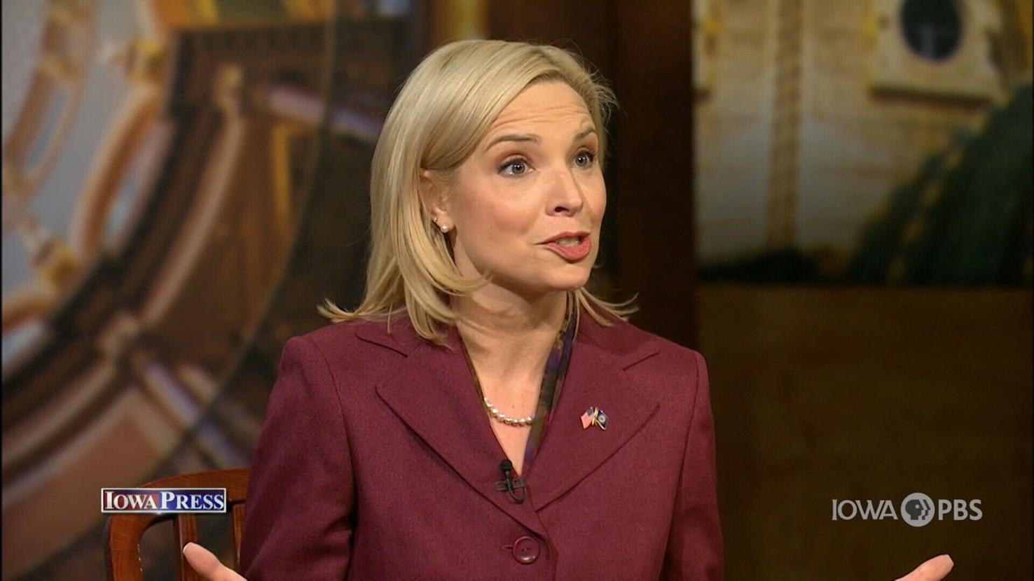 Iowa's Ashley Hinson backs vote to ban transgender student-athletes ...