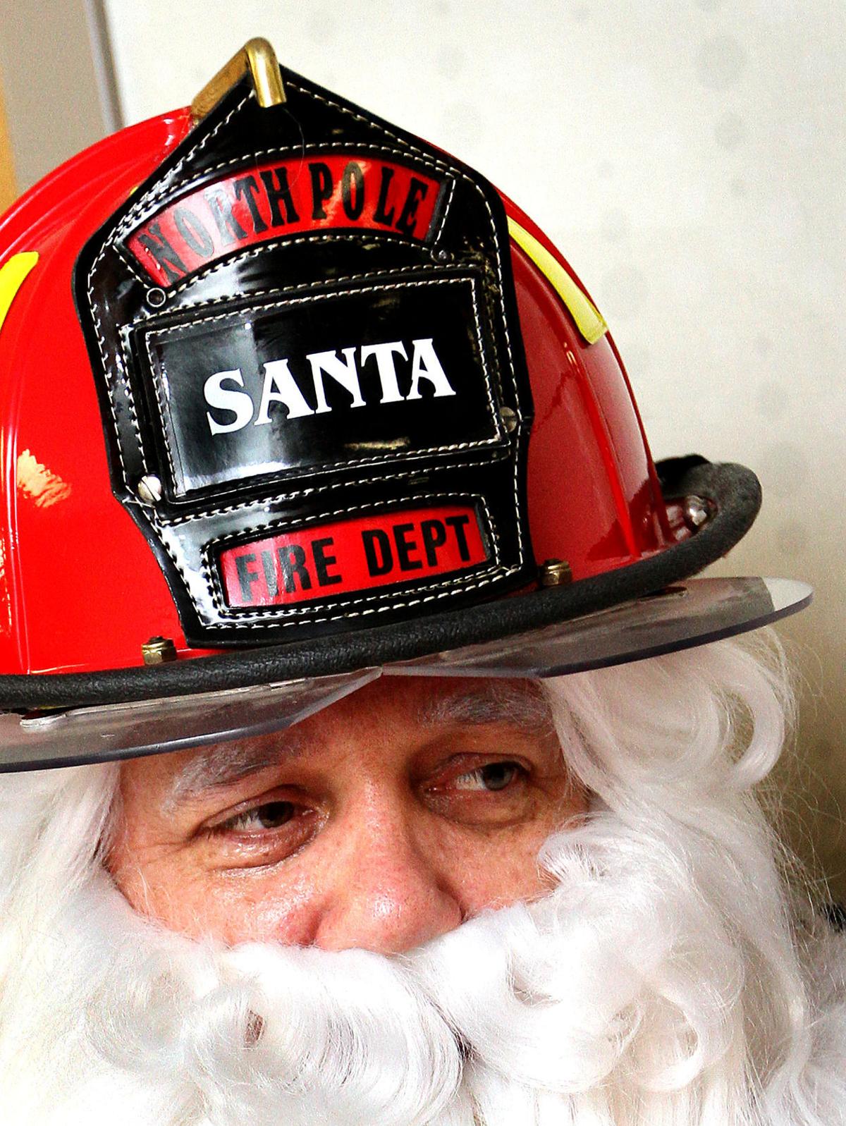 'Fire Santa' makes Christmas Eve rounds | Local News | qctimes.com
