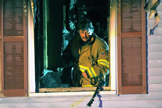 Child rescued from East Moline house fire