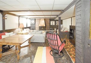 DIVINE DESIGN: ’70s basement gets groove back