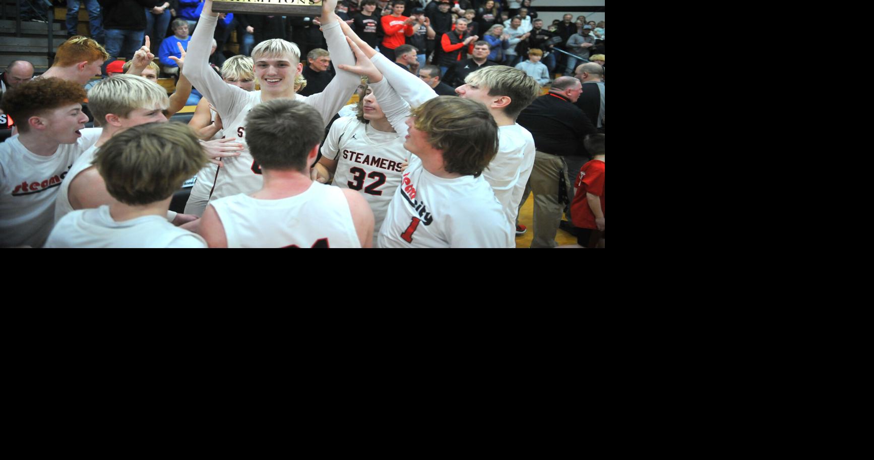 Prep boys basketball: Steamers rally for regional title