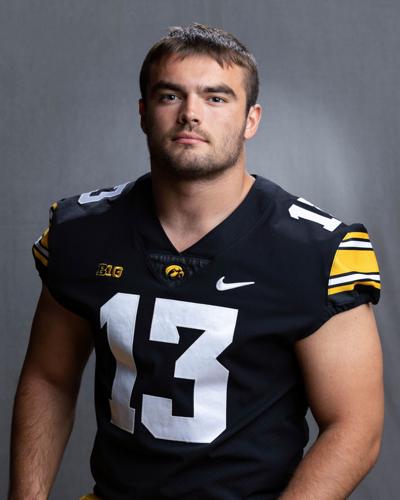 Hawkeyes' sacks leader Evans will return