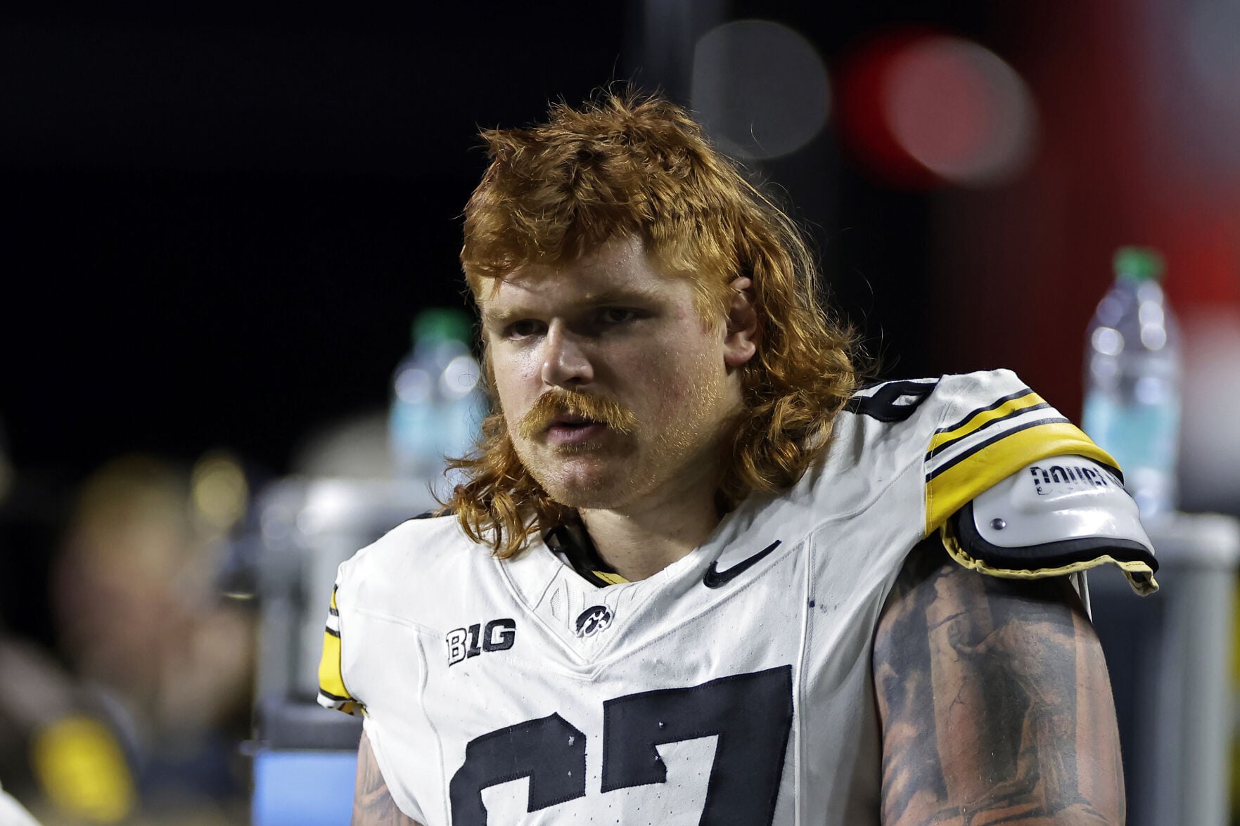 Pittsburgh Steelers trade up to draft Iowa's Gennings Dunker