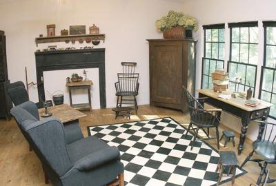 Home showcases primitive country look