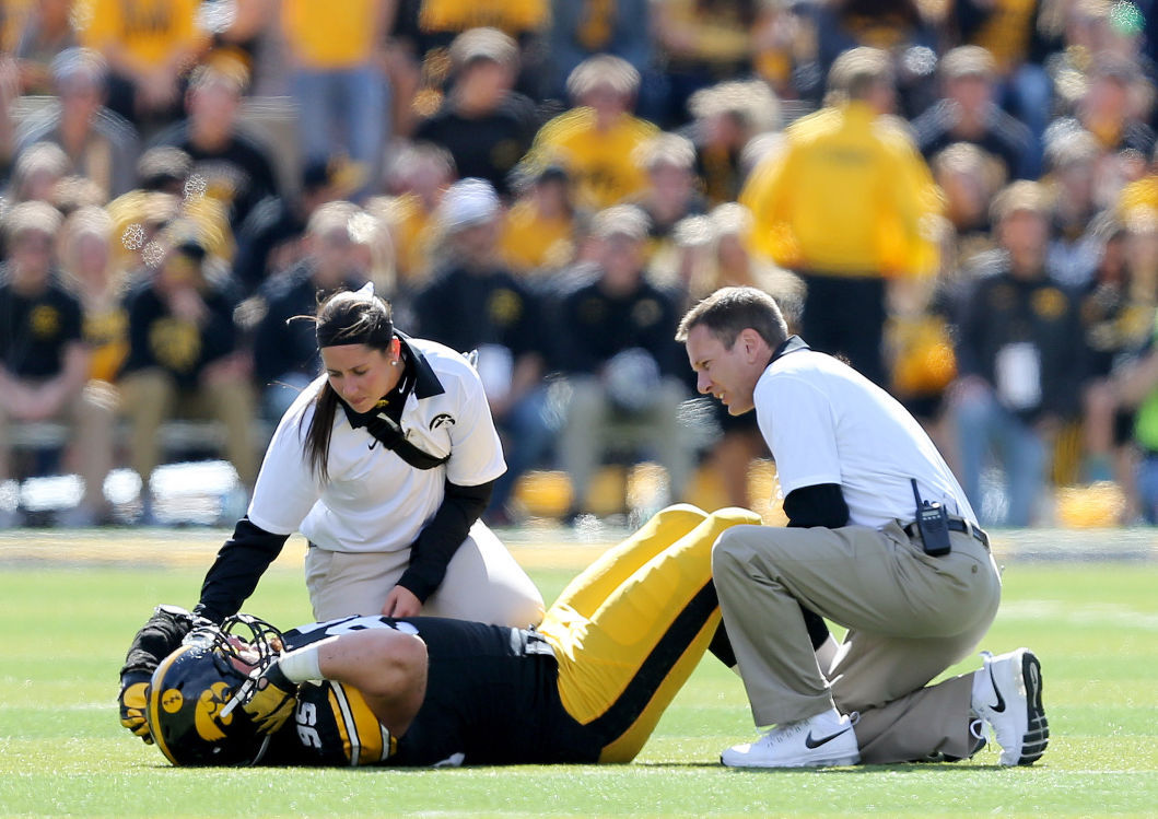 Severity of injury for Hawkeyes' Ott remains undetermined