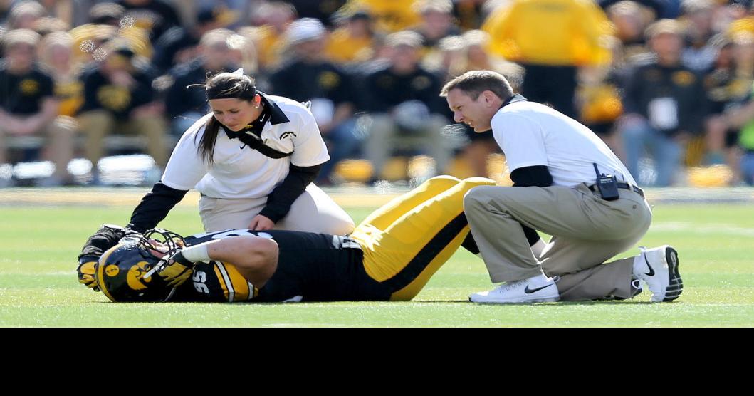 Severity of injury for Hawkeyes' Ott remains undetermined