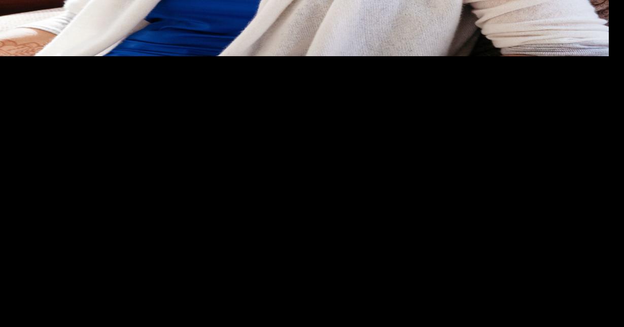 Kogan brings her 'Happier' perspective to River Bend Foodbank fundraiser