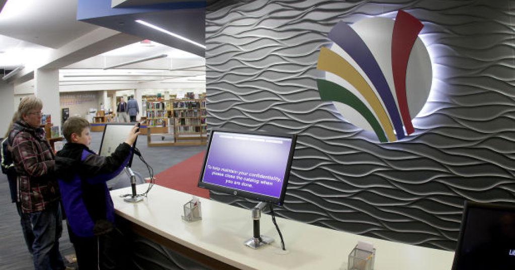 Bettendorf Library shows off renovations, hosts open house