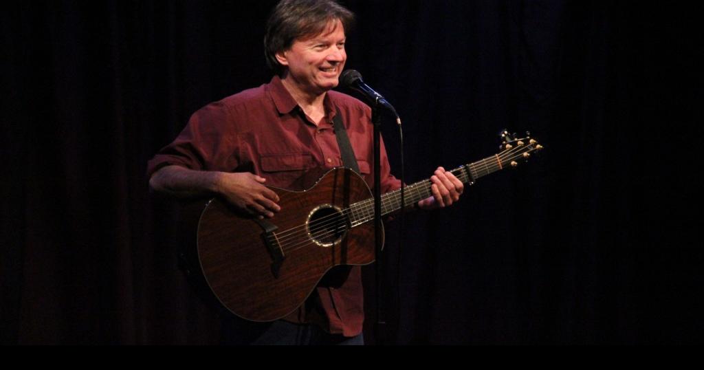 Comedian Morey faces his audiences with the lights on