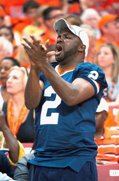 Illini QB's dad, a former Hawkeye, banned from Illinois campus for a year