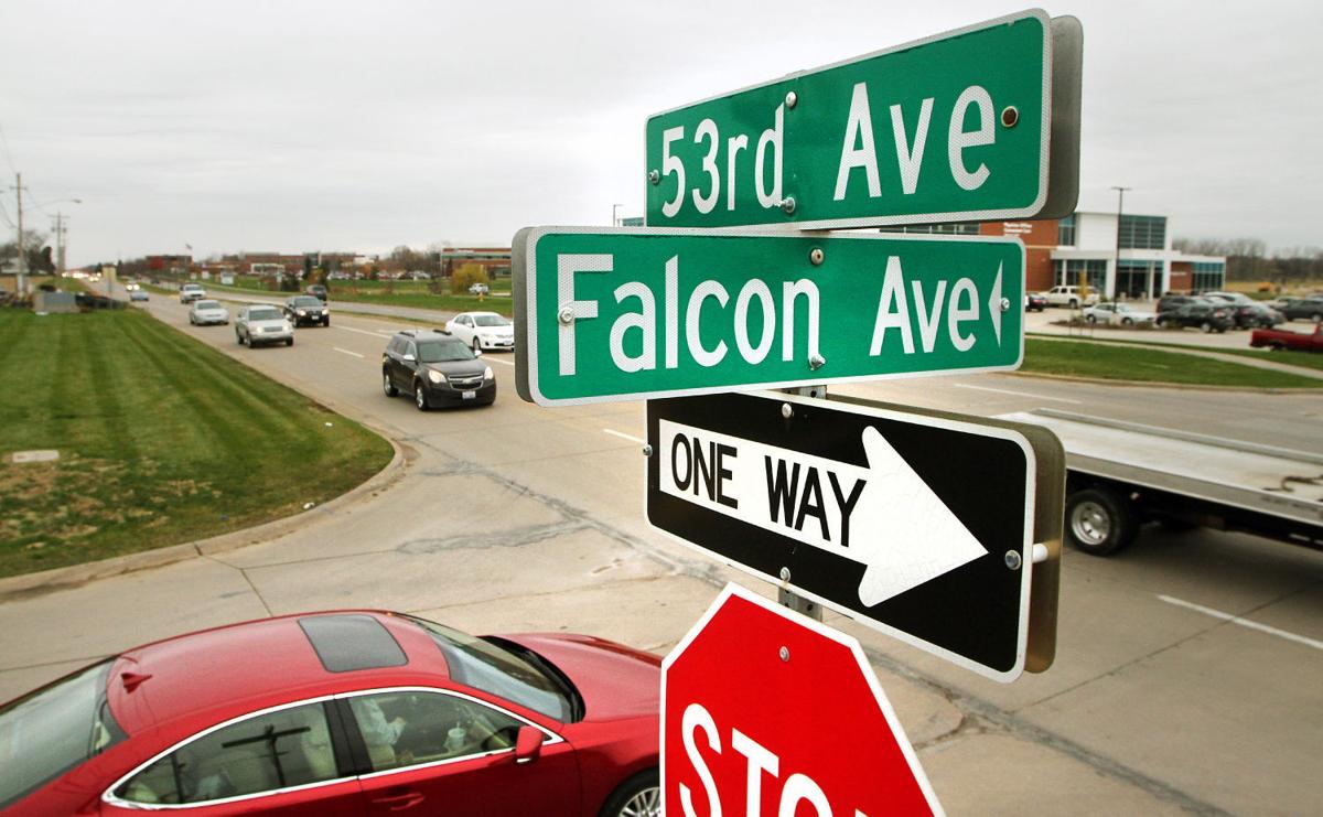 Bettendorf turns on traffic signals at 53rd and Falcon avenues