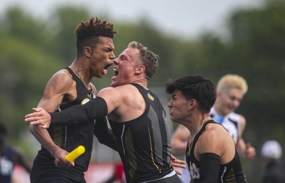 Photos: Iowa coed state track and field — Saturday