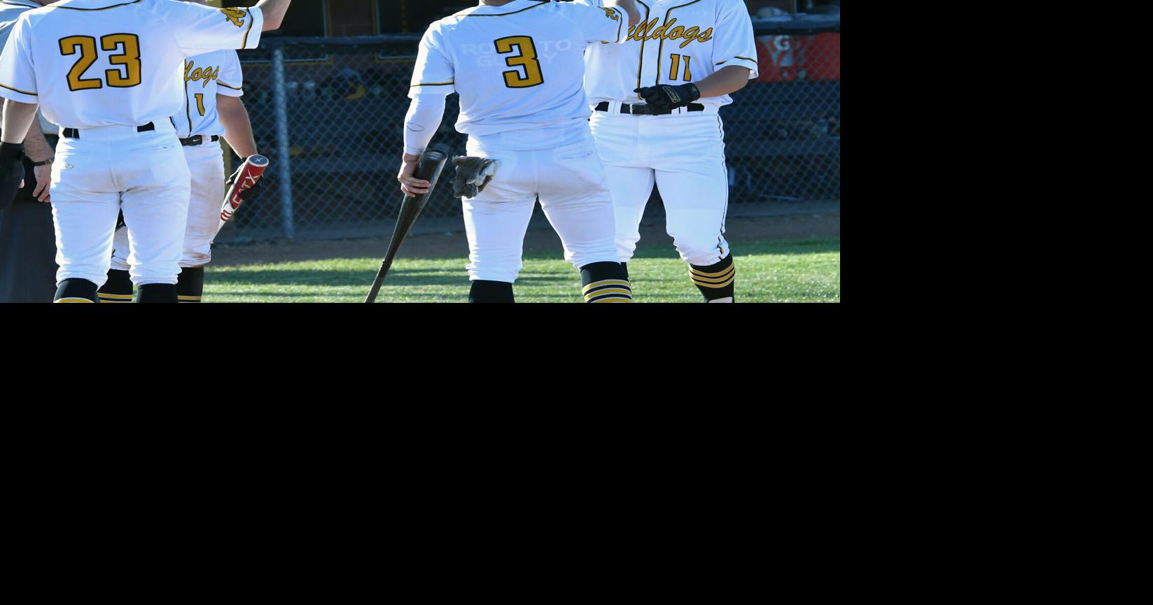 Prep baseball: Power surge helps Bettendorf edge Clinton