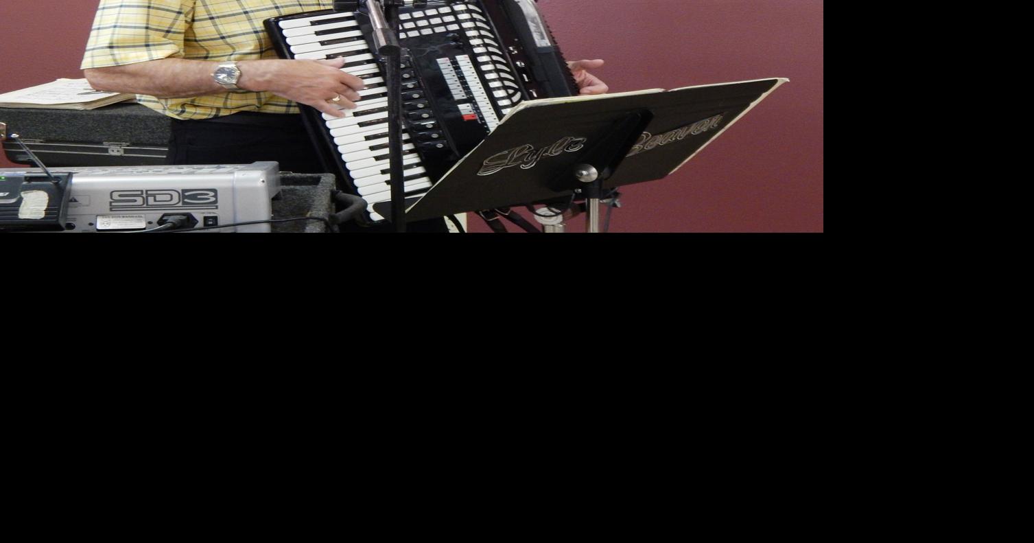 Lyle Beaver performs at the Senior Expo