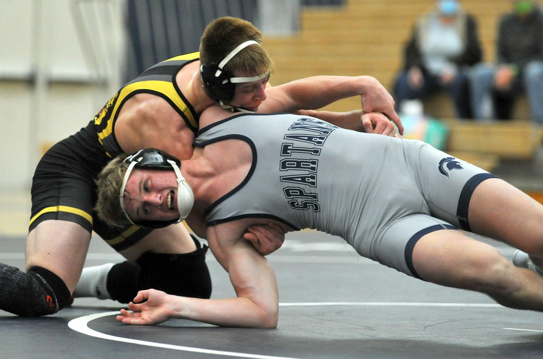 Photos: Bettendorf at Pleasant Valley wrestling