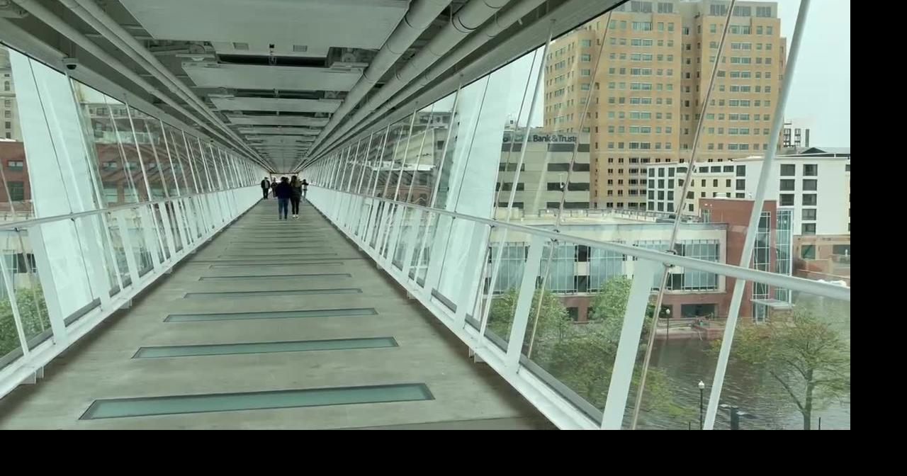 Sunday morning on the Skybridge in Davenport