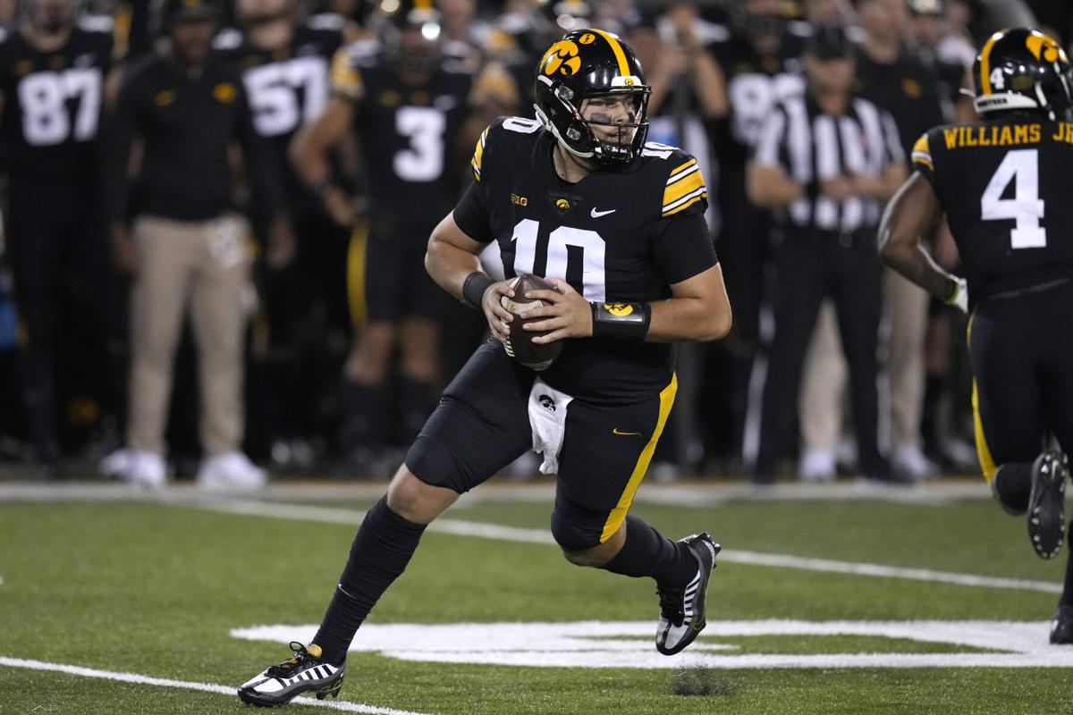 Sophomore Hawkeye QB Deacon Hill