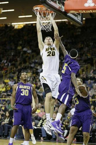 Jarrod Uthoff, Michael Davis