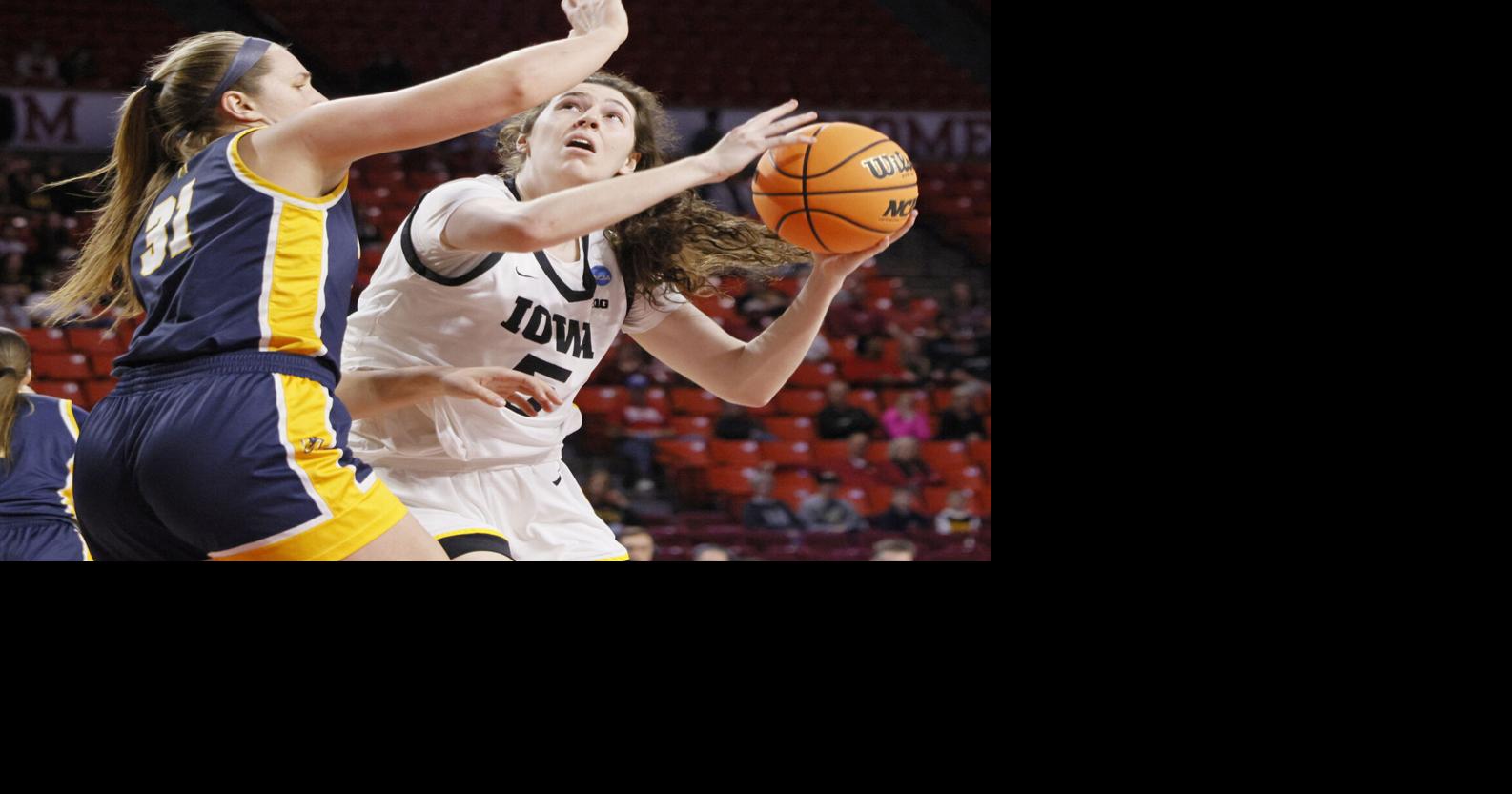 Iowa women blow out Murray State in NCAA tourney first round