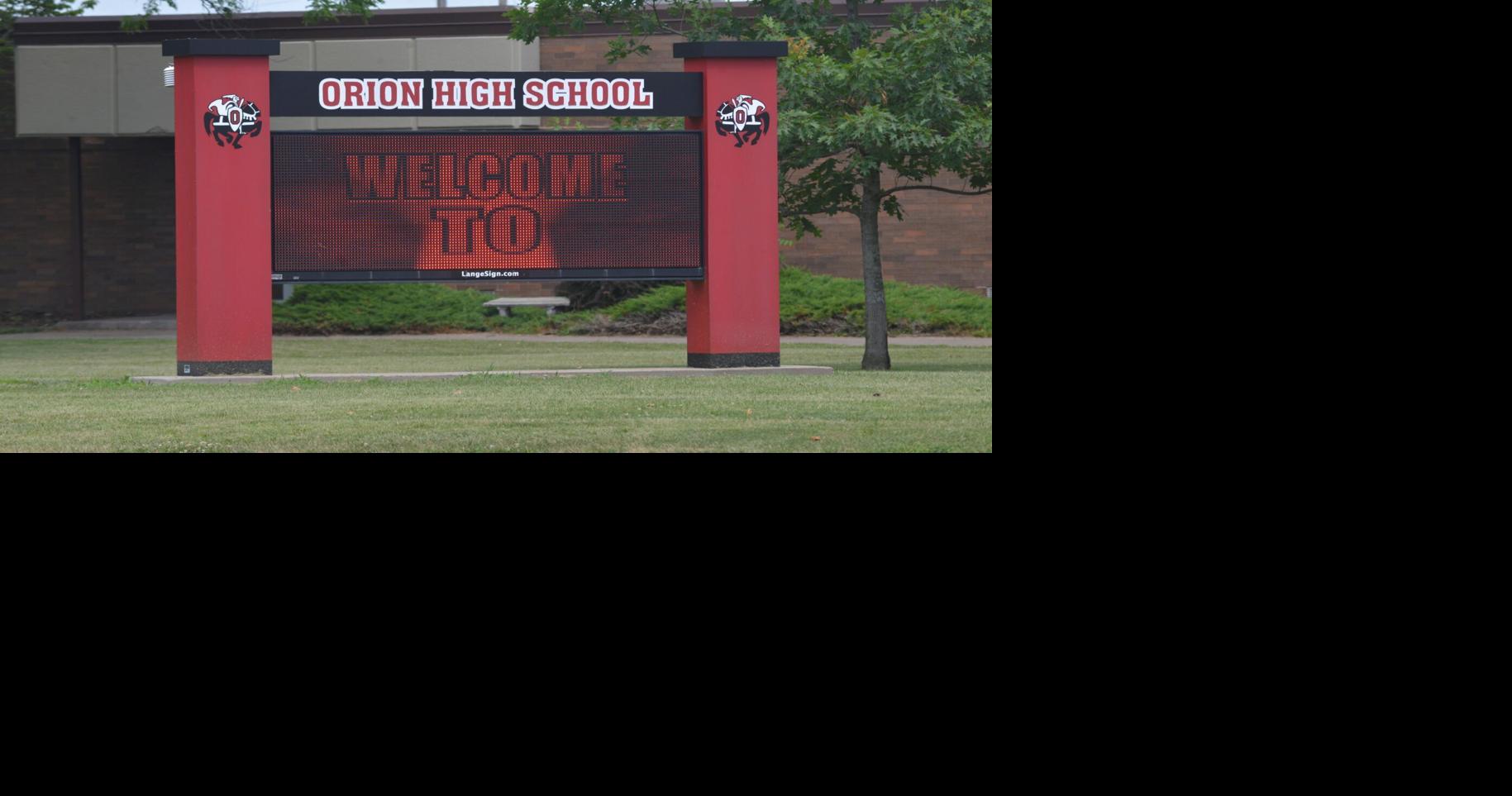 Orion seats new school board, elects Aaron Kayser president