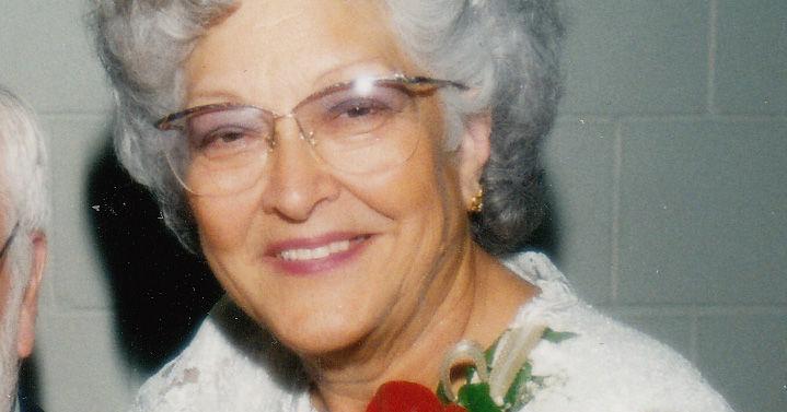 Elizabeth Straight