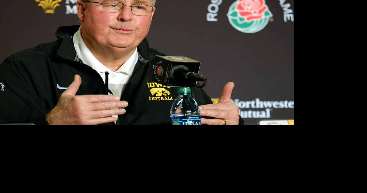 Hawkeye offensive coordinator Davis calls it a career