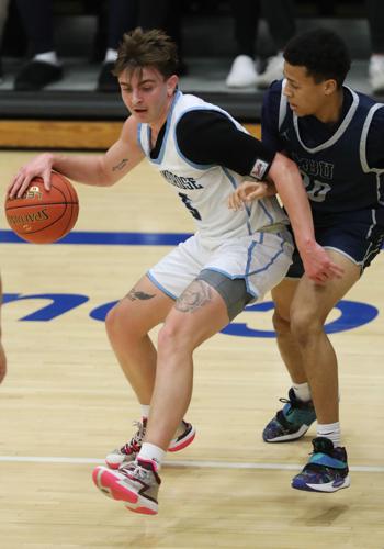 College basketball: Augustana wins, St. Ambrose loses