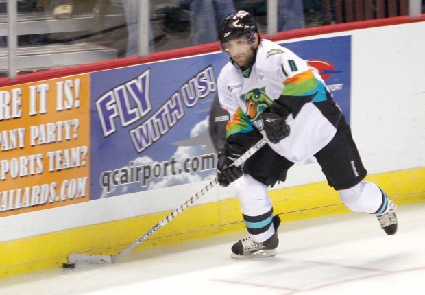 Fultz opts for hockey world over real world