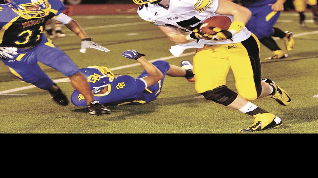 Bulldogs bounce back, rout Davenport North | High School Football ...