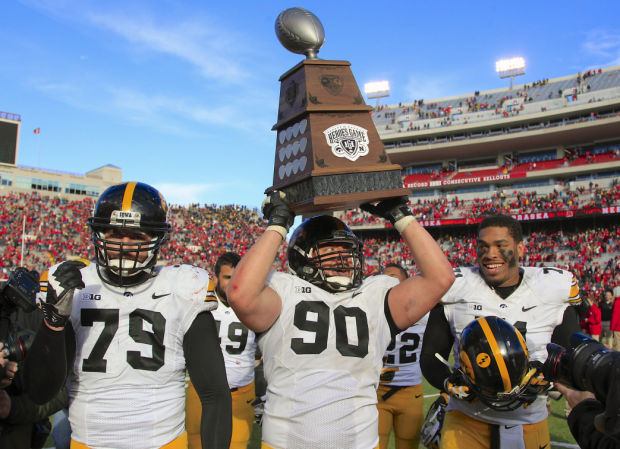 Hawkeyes turn thoughts to bowl preparation