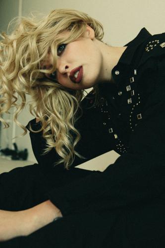 Elizabeth Moen wrote her first song 3 years ago. Now, she's one of Iowa ...