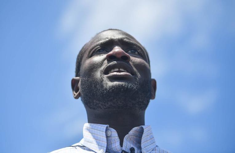 Iowa gubernatorial candidate Ras Smith tours Davenport flood zones