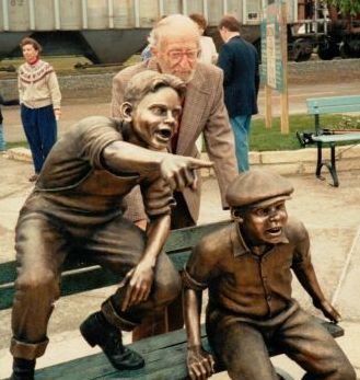 Bloom statue could return to riverfront