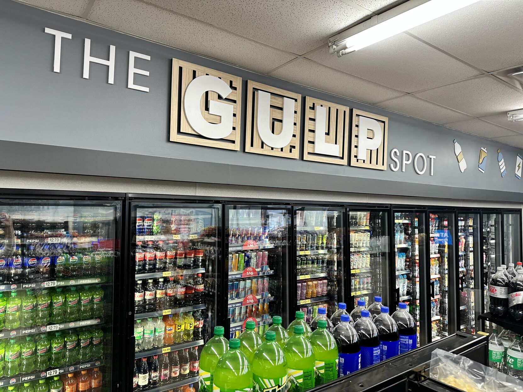 Davenport convenience store reopens, other business news