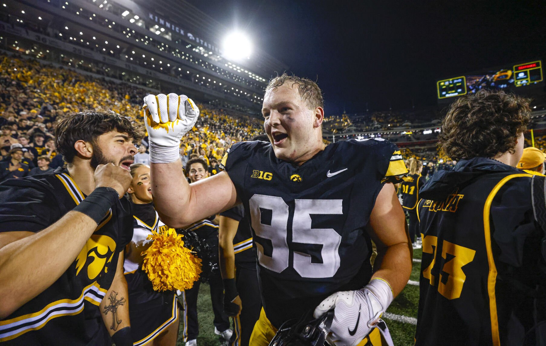 Iowa’s Aaron Graves stars for Hawks after birth of first son