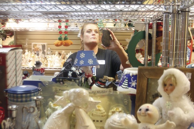 Goodwill holiday store in Moline is 1st of its kind in U.S.