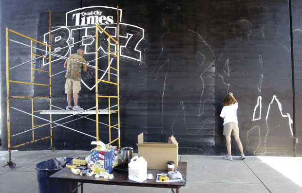 Bix 7 mural replaces ‘ugly’ downtown wall