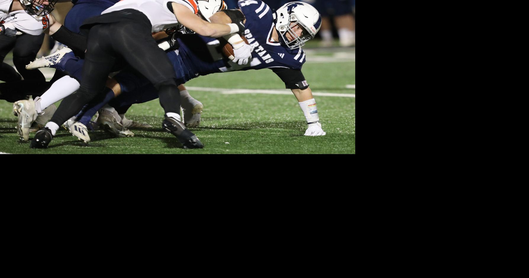 Football playoffs: WDM Valley again handles Pleasant Valley