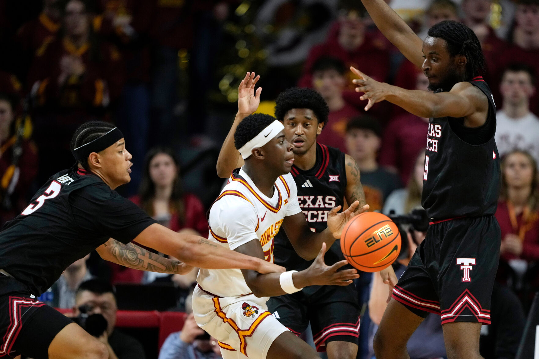 Texas Tech serves college basketball reminder to Iowa State