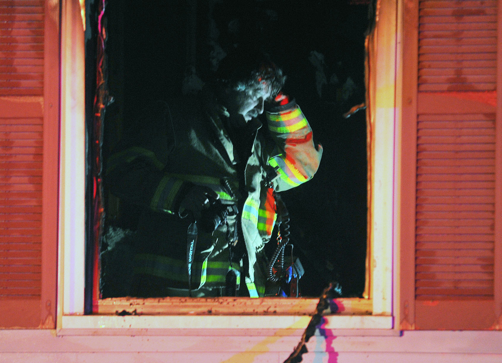 Child rescued from East Moline house fire