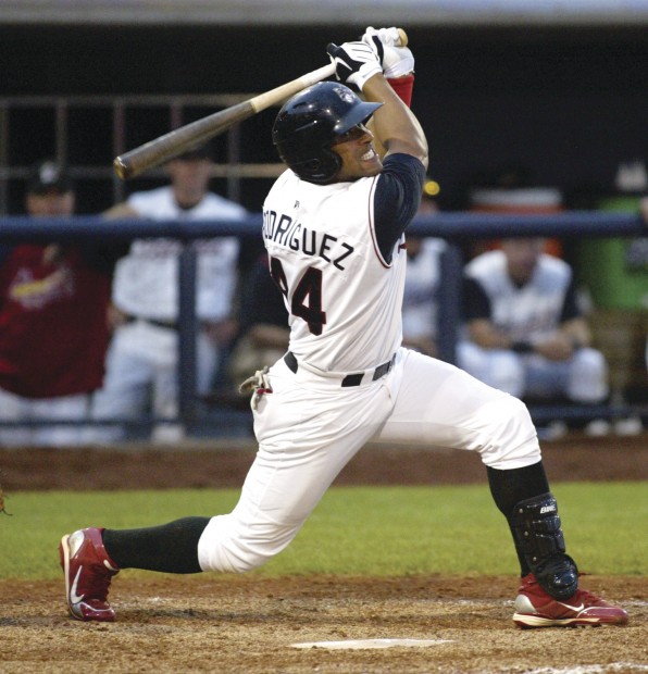 Bandits outfielder makes sacrifices to play baseball | Midwest League ...